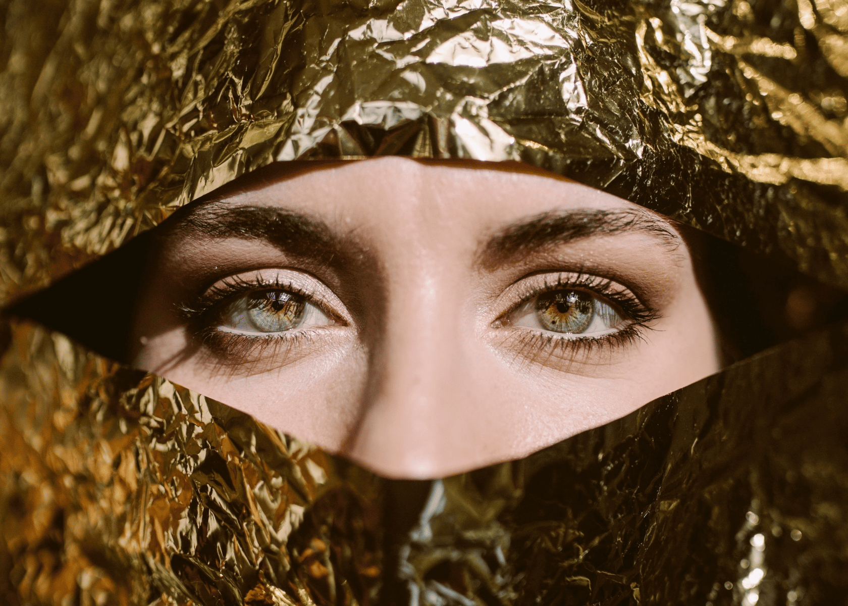 How To Apply Eye Cream: The Correct Way!